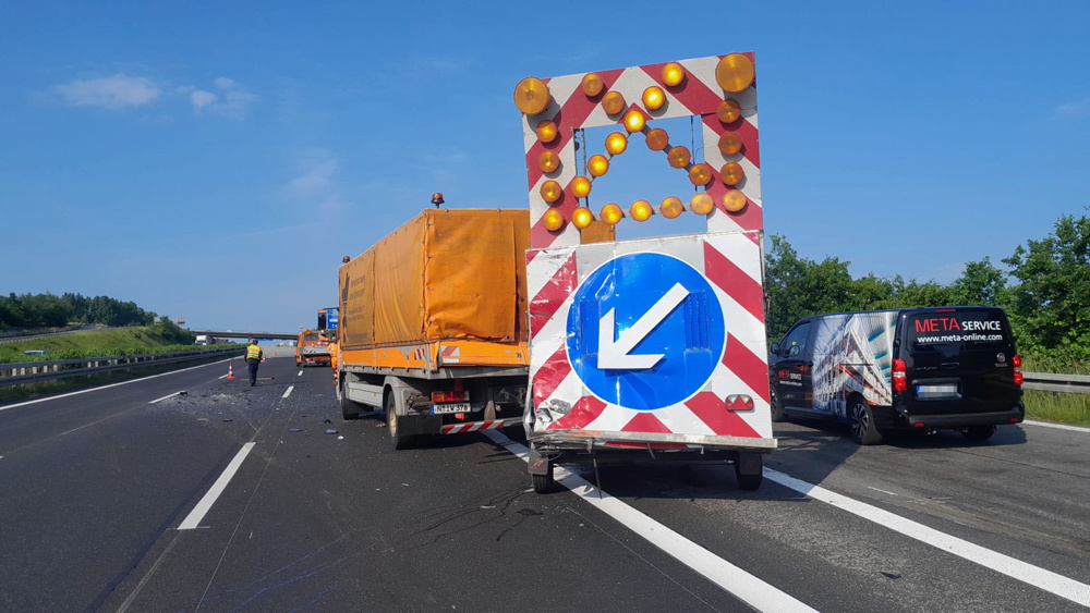 Lange Staus nach LKW-Unfall auf der A4 - Antenne Sachsen